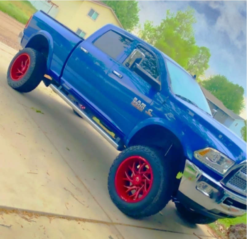 2014 Ram 3500 with 22x12 -44 Fuel Runner and 37/13.5R22 Venom Power ...