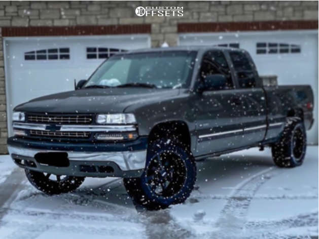 2000 Chevrolet Silverado 1500 with 20x10 -24 Moto Metal Mo970 and 33/12 ...
