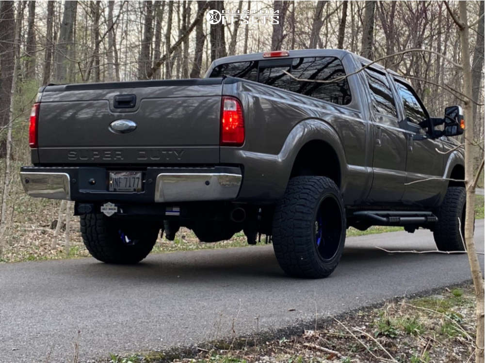 2013 Ford F-250 Super Duty with 20x12 -44 Cali Offroad Summit and 33/12 ...