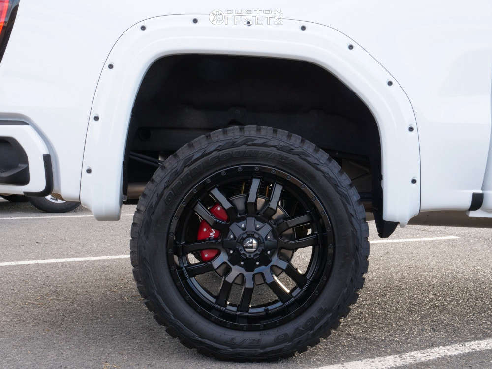 2020 GMC Sierra 1500 with 22x10 -18 Fuel Sledge and 35/12.5R22 Toyo ...