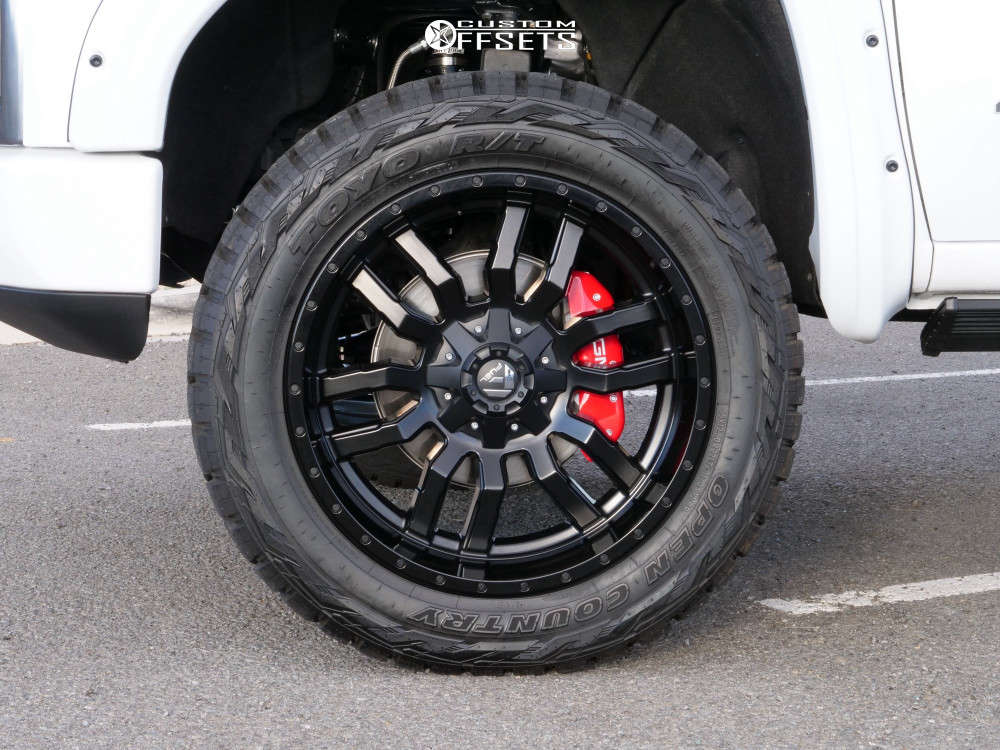2020 GMC Sierra 1500 with 22x10 -18 Fuel Sledge and 35/12.5R22 Toyo ...