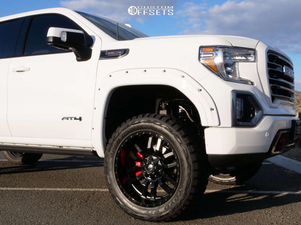 2020 GMC Sierra 1500 with 22x10 -18 Fuel Sledge and 35/12.5R22 Toyo ...