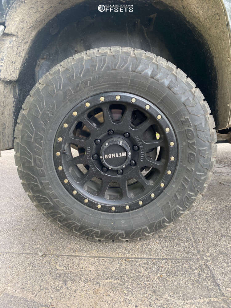 2012 Chevrolet Silverado 2500 HD with 18x9 19 Method Mr305 and 33/12 ...