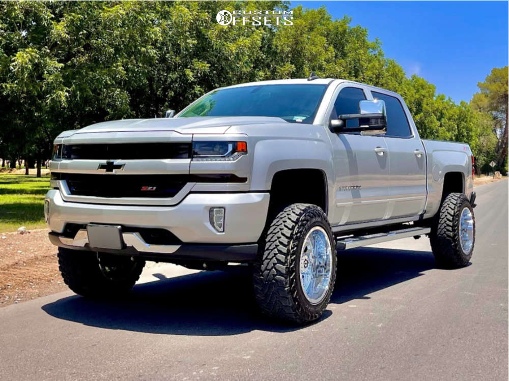 2016 Chevrolet Silverado 1500 with 20x12 -44 TIS 544C and 35/12.5R20 ...