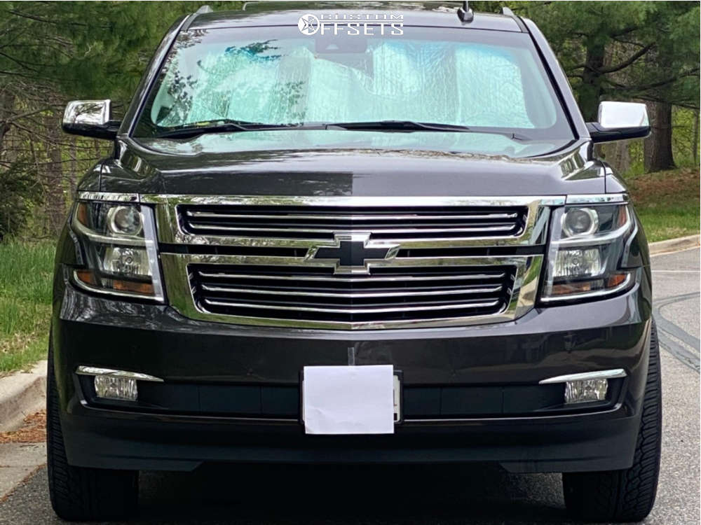 2018 Chevrolet Tahoe with 22x10 -18 Moto Metal Mo985 and 285/45R22 ...