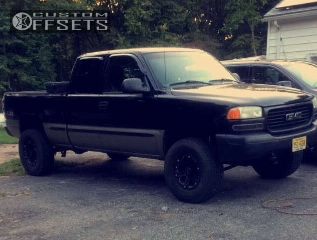 2002 GMC Sierra 1500 with 16x8 -13 Tuff T01 and 285/75R16 Kumho Road ...