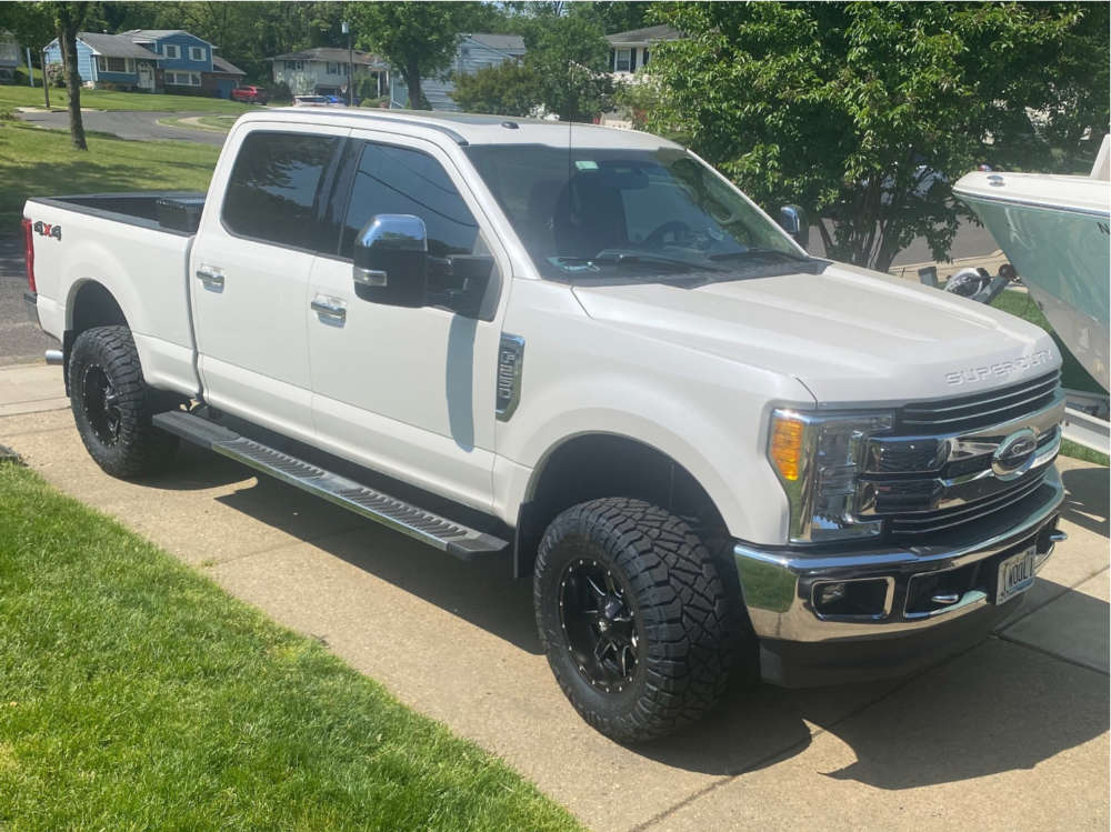 2017 Ford F-250 Super Duty with 18x9 1 Fuel Maverick and 35/12.5R18 ...