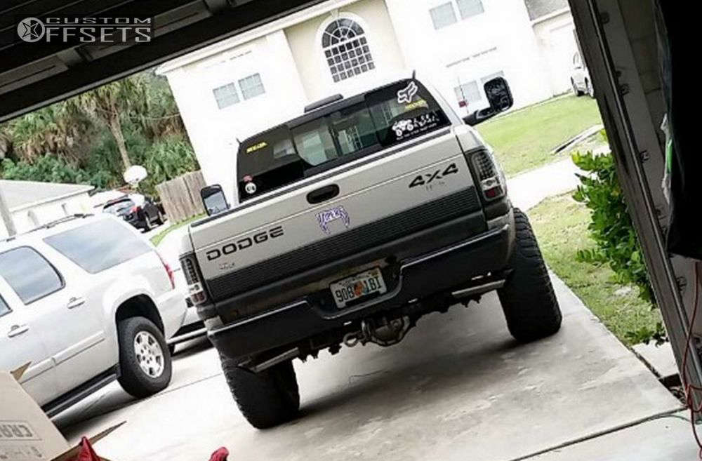 1998 Dodge Ram 1500 with 16x10 -25 Pro Comp 69 and 35/12.5R16 Mickey ...