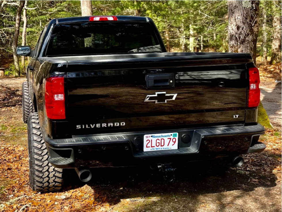 2018 Chevrolet Silverado 1500 with 20x12 -44 Anthem Off-Road Equalizer ...