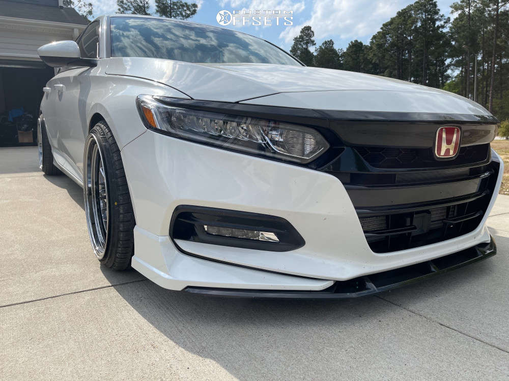 2018 Honda Accord with 19x10.5 22 ESR Sr09 and 235/35R19 Lexani Lx ...