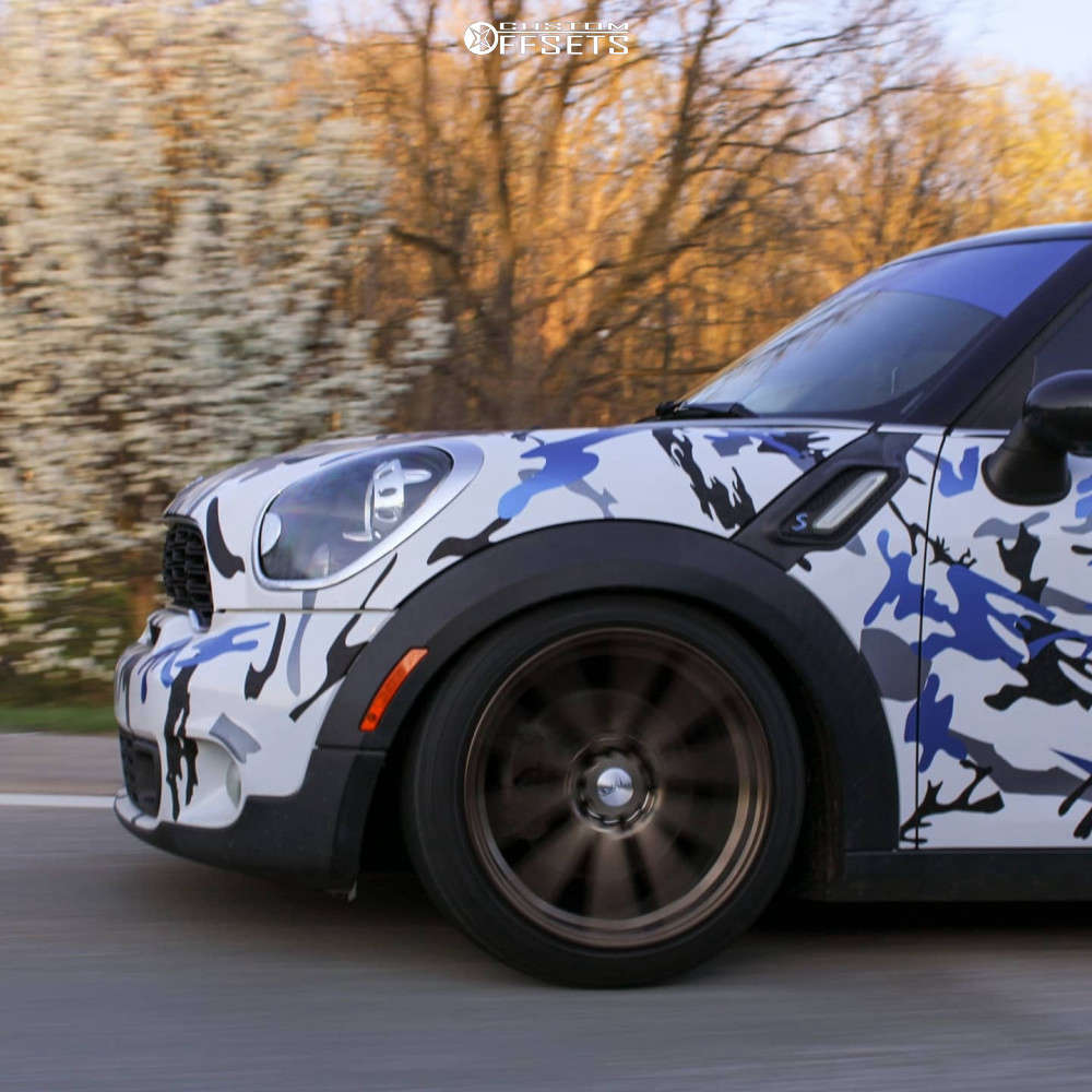 2012 Mini Cooper Countryman with 18x8.5 38 F1R F27 and 215/45R18 ...