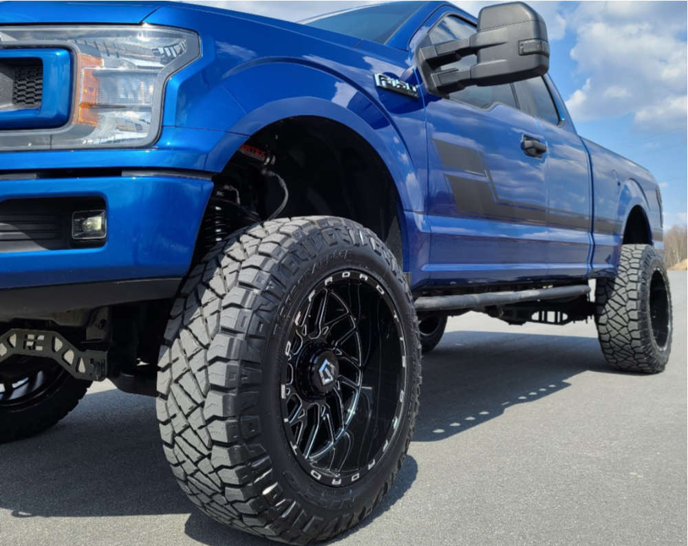 2018 Ford F-150 with 22x12 -44 TIS 544BM and 37/12.5R22 Nitto Ridge ...