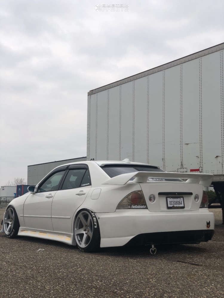 2001 Lexus IS300 with 18x9.5 22 Vordoven Forme 12 and 225/40R18 Ohtsu ...