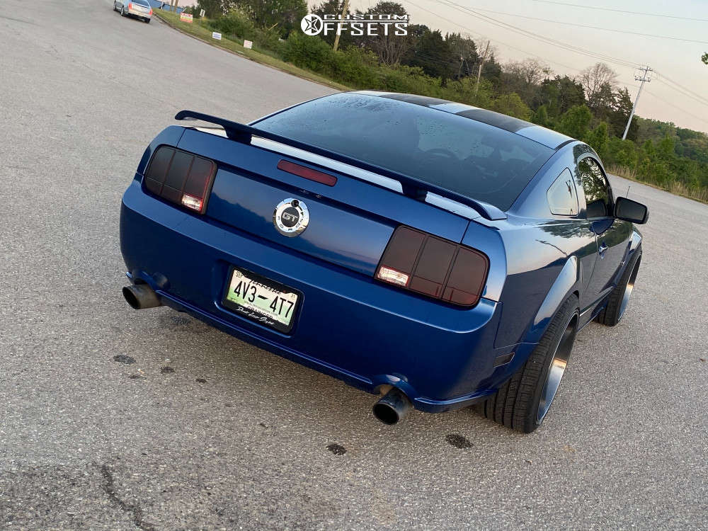 2006 Ford Mustang with 20x10.5 20 XXR 527d and 285/30R20 Nexen N5000 ...
