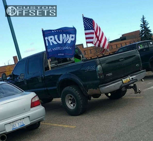 2002 Ford F-250 Super Duty with 16x10 -32 Ultra 164 and 315/75R16 Pro ...