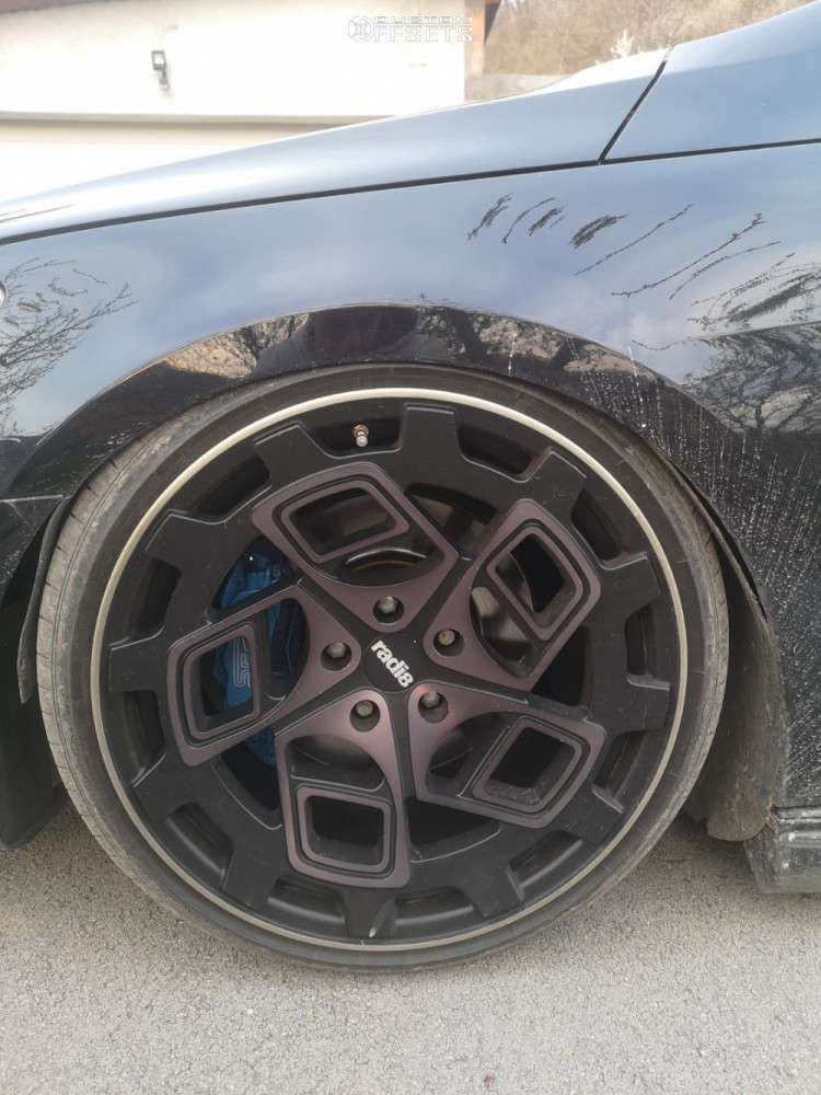 2009 Volkswagen Passat CC with 19x10 32 Radi8 R8cm9 and 235/35R19 SAVA ...