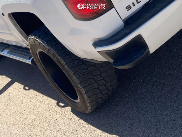 2016 Chevrolet Silverado 1500 with 20x10 XD Xd849 and 35/12.5R20 ...