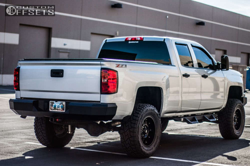 2014 Chevrolet Silverado 1500 with 18x9 0 LRG 102 and 35/12.5R18 Toyo ...