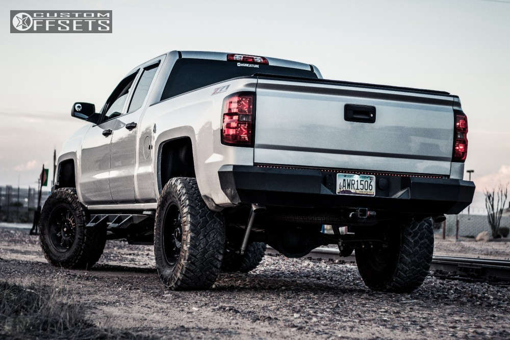 2014 Chevrolet Silverado 1500 with 18x9 0 LRG 102 and 35/12.5R18 Toyo ...
