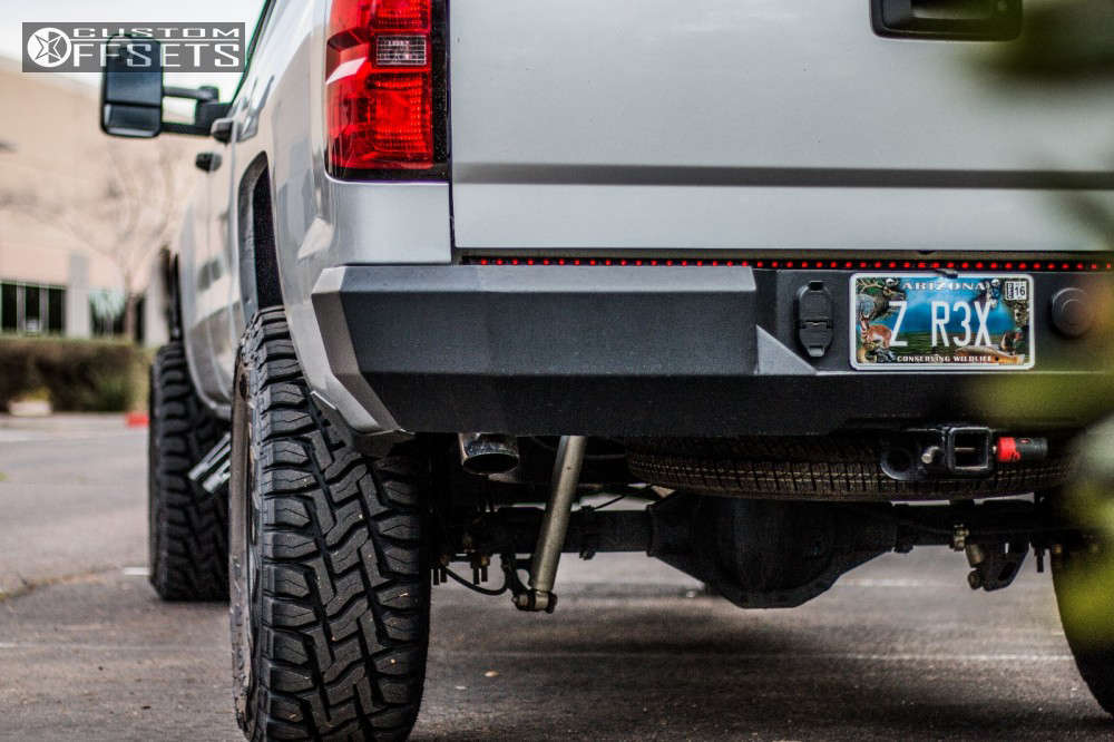2014 Chevrolet Silverado 1500 with 18x9 0 LRG 102 and 35/12.5R18 Toyo ...