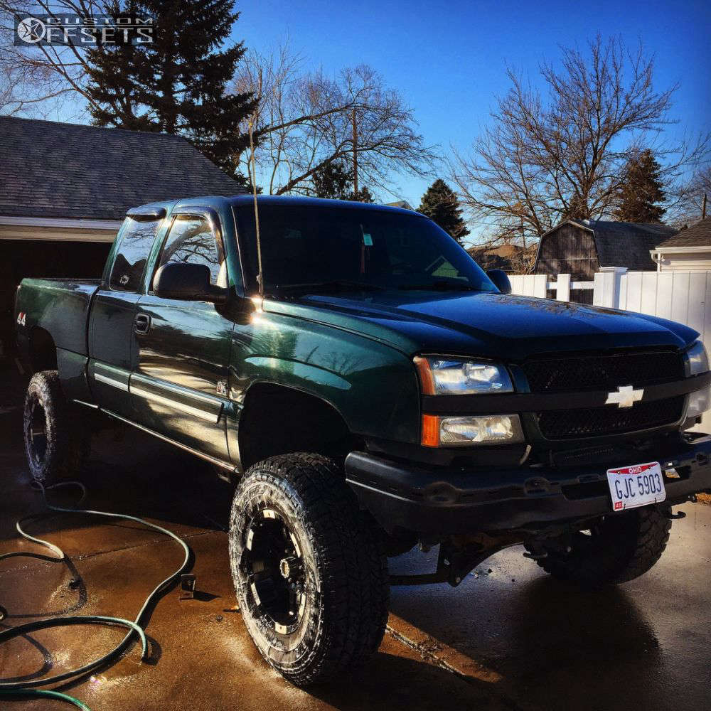 2003 Chevrolet Silverado 1500 with 18x9 -12 Moto Metal MO951 and 37/12 ...