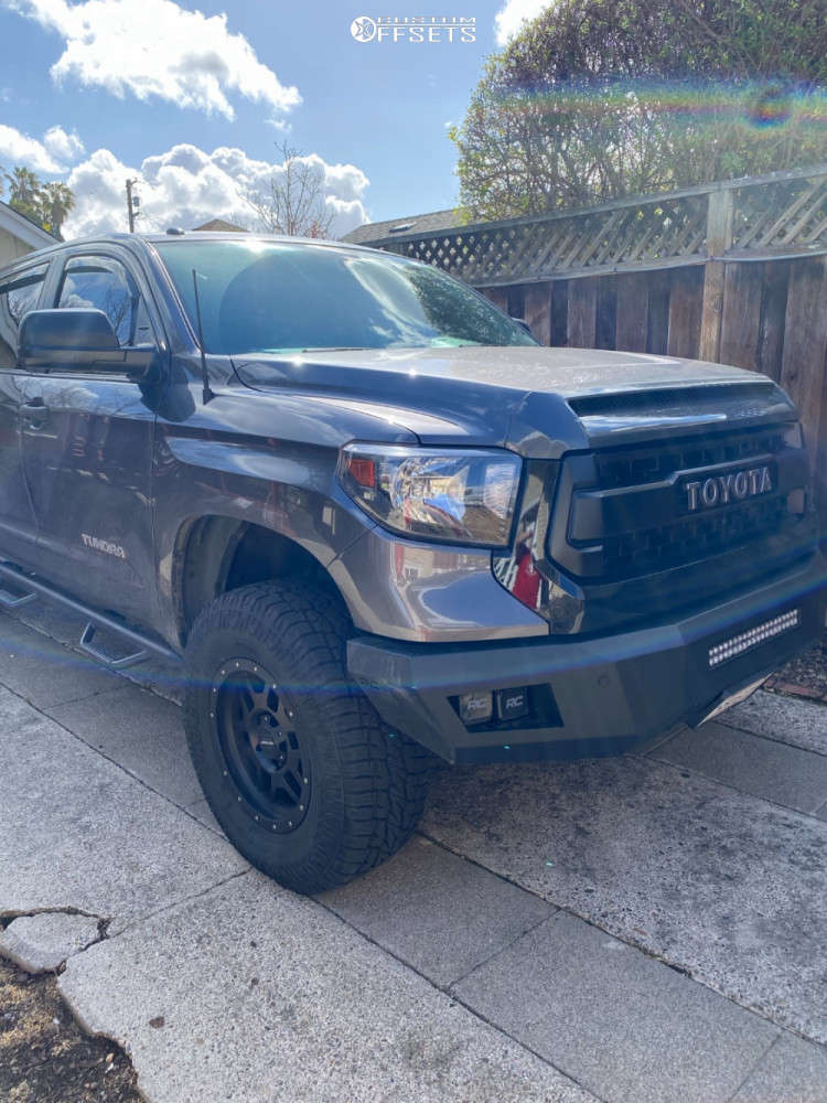 2015 Toyota Tundra with 17x12 12 Pro Comp Extreme and 35/12.5R17 Pro ...
