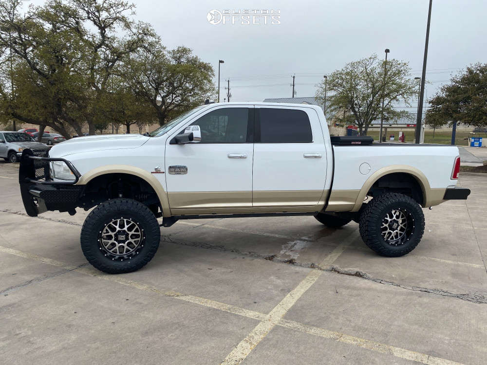 2013 Ram 2500 with 20x10 -24 Moto Metal Mo986 and 37/12.5R20 Nitto ...