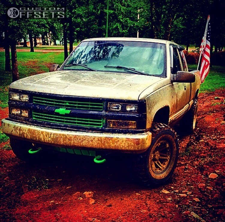 1998 Chevrolet K1500 with 15x8 -13 Tuff T01 and 33/12.5R15 Hercules ...