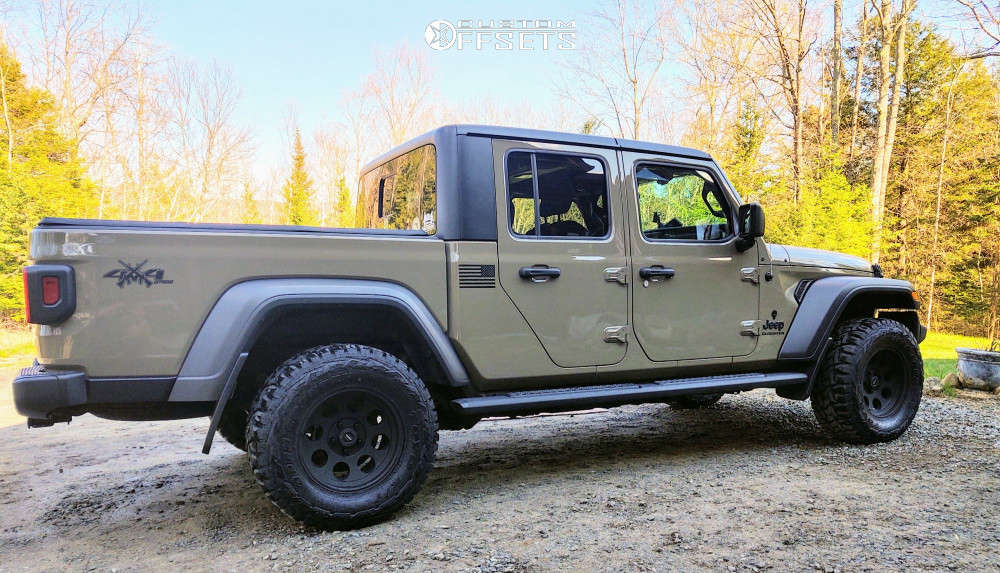 2020 Jeep Gladiator with 17x9 Pro Comp 69 and 33/12.5R17 Toyo Tires ...