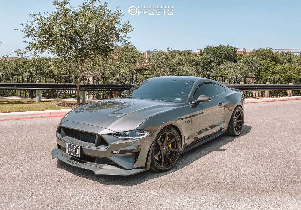 2020 Ford Mustang with 19x10 35 Project 6GR Seven and 285/35R19 Kumho ...
