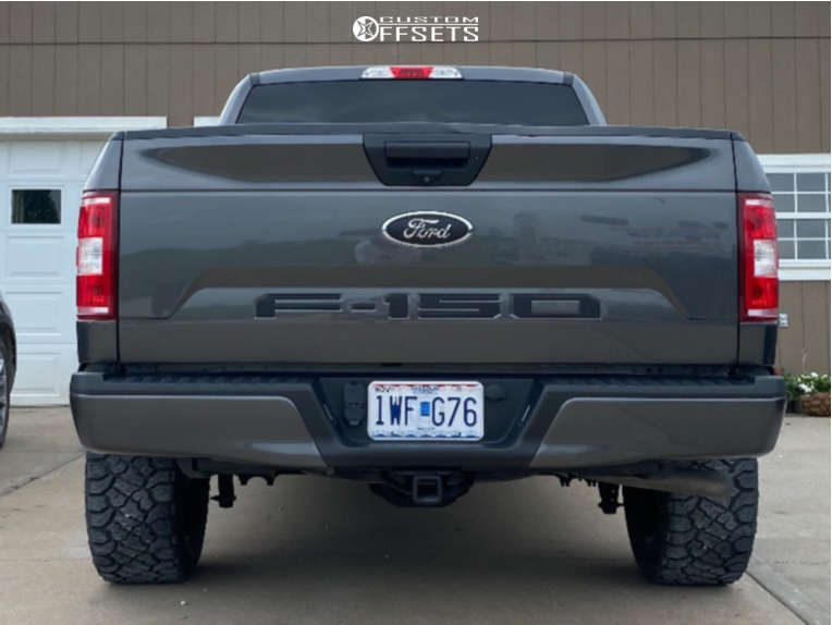 2018 Ford F-150 with 20x10 -25 Ultra Hunter 203 and 33/12.5R20 Kenda ...