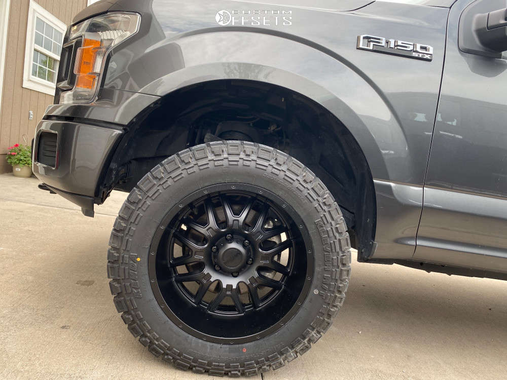 2018 Ford F-150 with 20x10 -25 Ultra Hunter 203 and 33/12.5R20 Kenda ...
