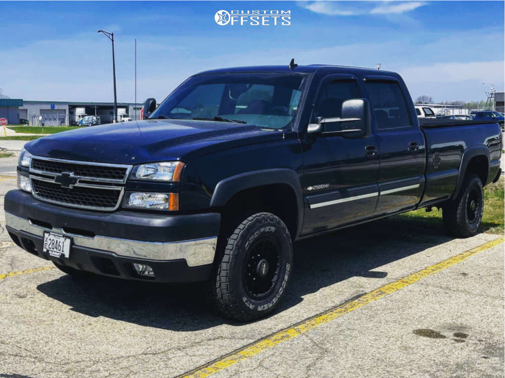 2006 Chevrolet Silverado 2500 HD with 16x8 0 Pro Comp Series 32 and 265 ...