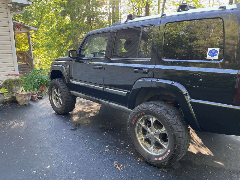 2006 Jeep Commander with 20x9 20 ECO 802 Taz and 35/12.5R20 General ...