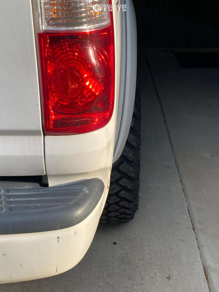 2004 Toyota Tundra with 16x7 15 Prime Wheel Co 5 Spoke and 285/75R16 ...