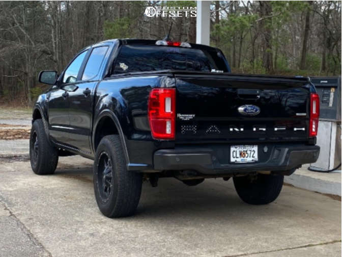 2019 Ford Ranger with 18x9 18 Moto Metal Mo970 and 32/10.5R18 Atturo ...