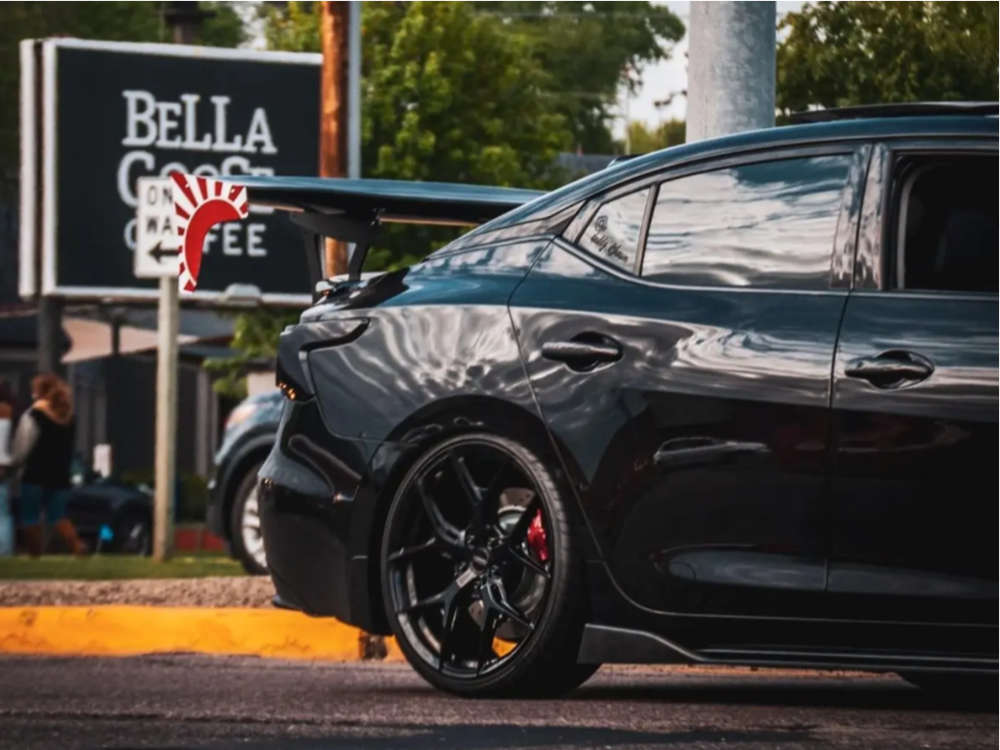 2018 Nissan Maxima with 20x9 32 Vossen Hf5 and 245/30R20 Achilles Atr ...