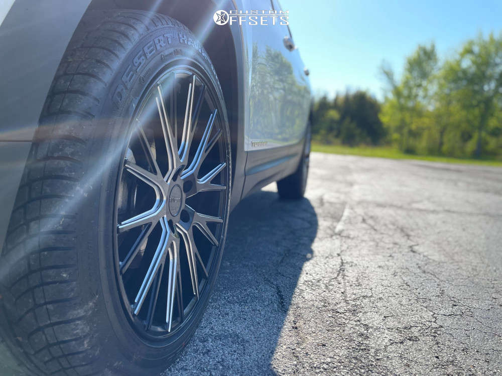 2018 GMC Terrain with 20x8.5 38 Ravetti M12 and 245/45R20 Achilles ...
