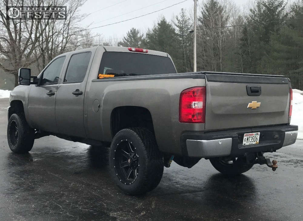 2013 Chevrolet Silverado 2500 HD with 20x10 -19 Ballistic Rage and 305 ...