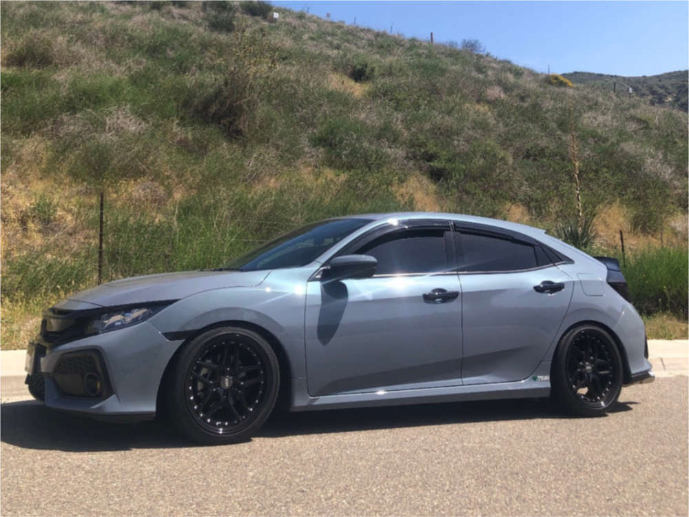2019 Honda Civic with 18x8.5 30 ESR Cs15 and 225/35R18 Advanta Hp and ...