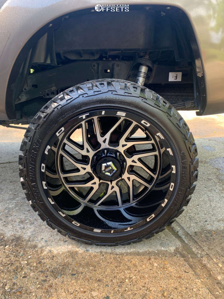2014 Toyota Tacoma with 22x12 -44 TIS 544MB and 33/12.5R22 Venom Power ...