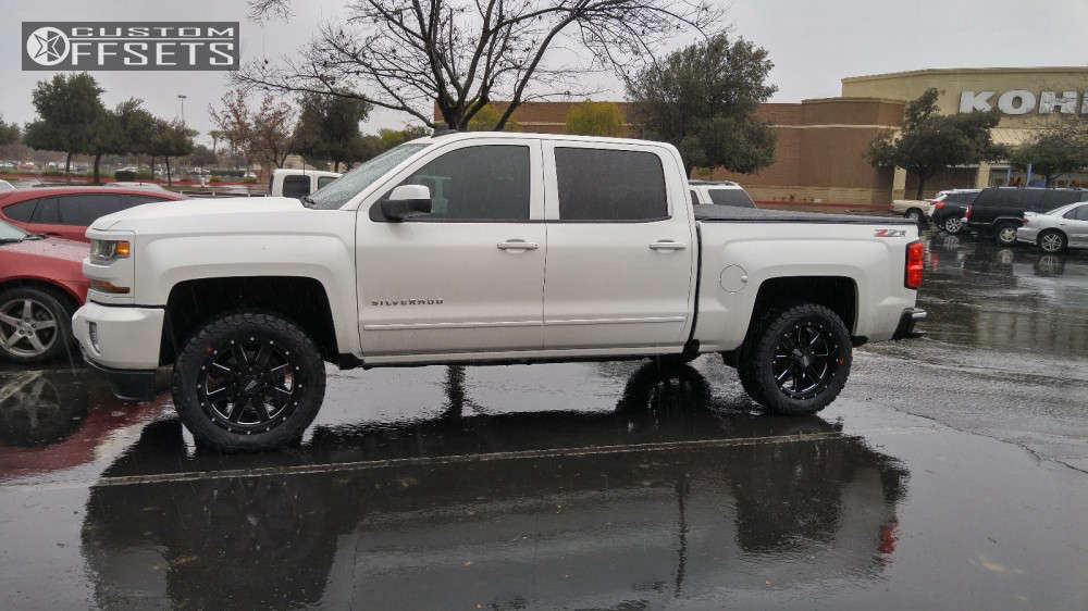 2017 Chevrolet Silverado 1500 with 20x9 Moto Metal MO962 and 285/55R20 ...