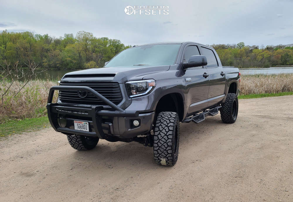 2016 Toyota Tundra with 20x9 -12 Method Mr605 and 35/12.5R20 Kenda ...
