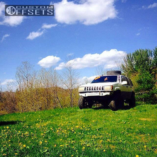 1995 Jeep Grand Cherokee with 15x8 -12 Cragar D-Window and 32/11.5R15 ...