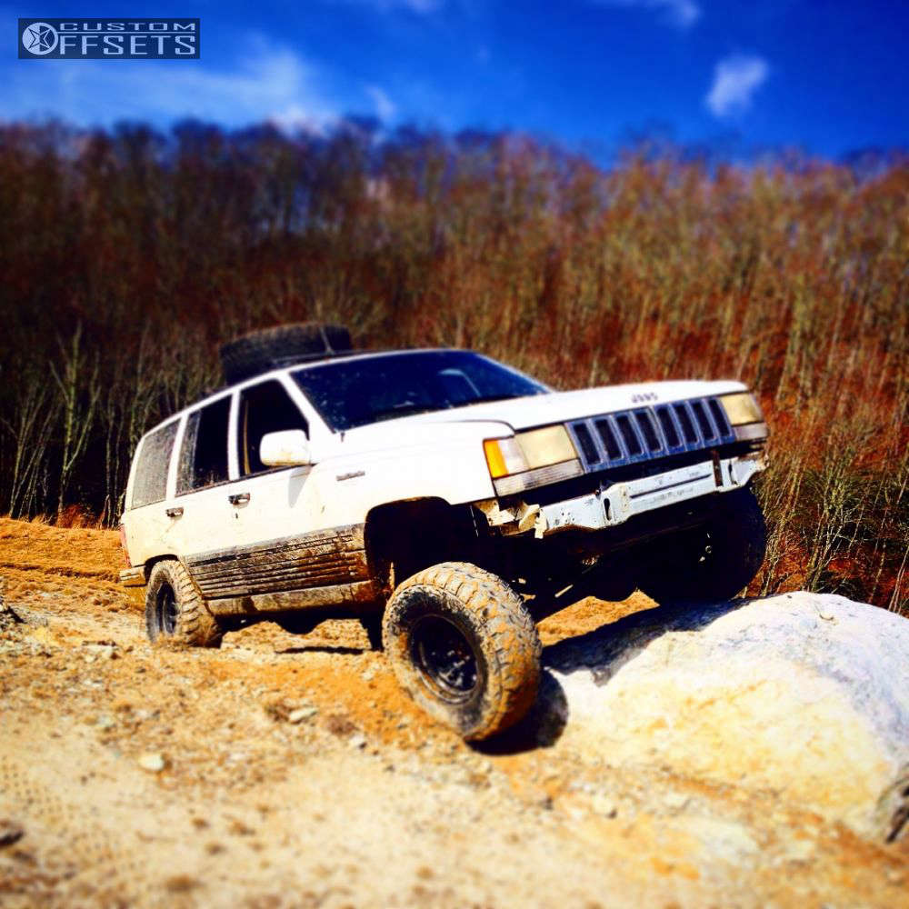 1995 Jeep Grand Cherokee with 15x8 -12 Cragar D-Window and 32/11.5R15 ...
