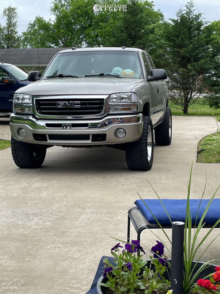 2004 GMC Sierra 1500 with 20x10 -25 Vision Bomb and 33/12.5R20 Venom ...