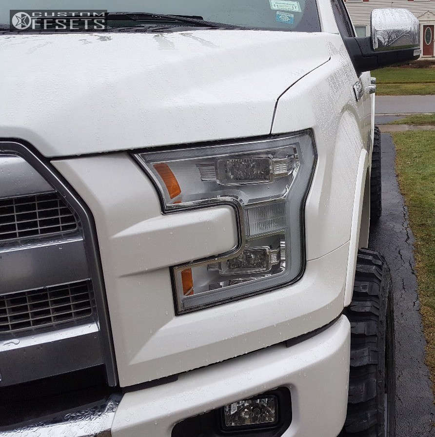 2016 Ford F-150 with 20x10 -18 Fuel Flow and 37/12.5R20 Federal ...