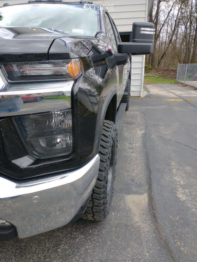 2021 Chevrolet Silverado 2500 HD with 18x9 10 MKW M95 and 275/70R18 ...