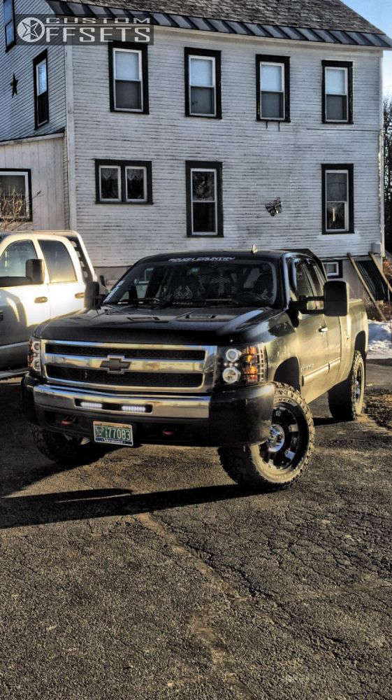 2009 Chevrolet Silverado 1500 with 17x9 -12 XD Spy and 285/70R17 Fierce ...