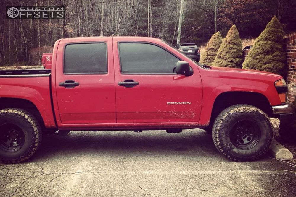 2004 GMC Canyon with 15x8 -13 Cragar Soft 8 and 32/11.5R15 Kenda Klever ...